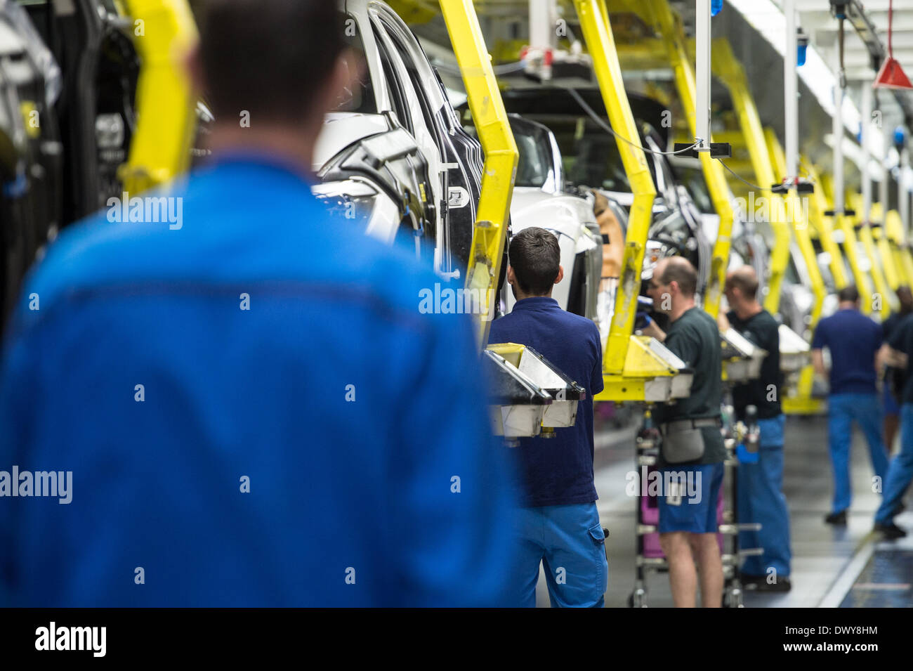 Bmw plant regensburg hi-res stock photography and images - Alamy