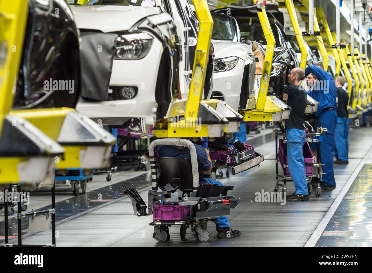 Regensburg bmw plant hi-res stock photography and images - Alamy