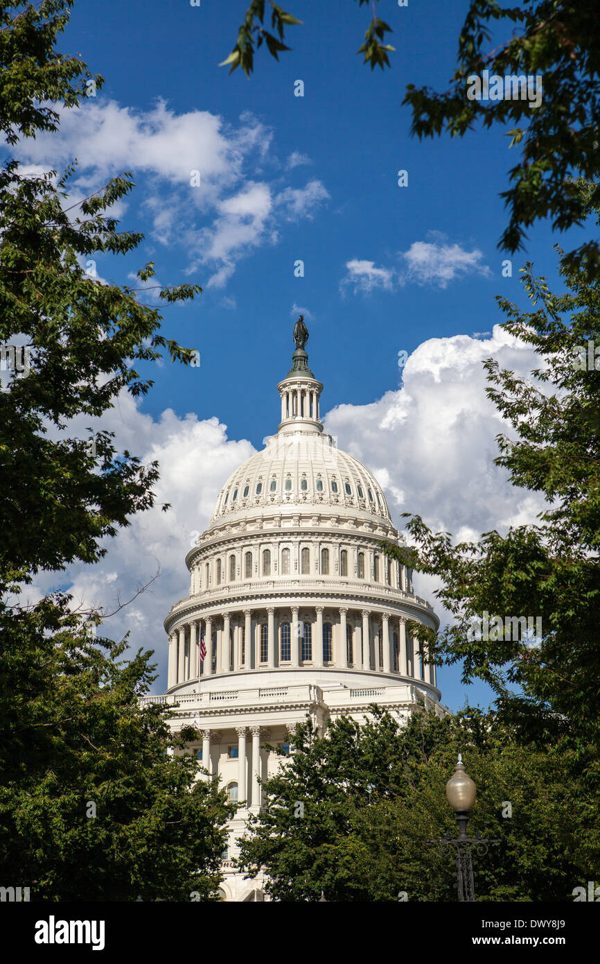 Washington dc capitol exterior senate hi-res stock photography and ...