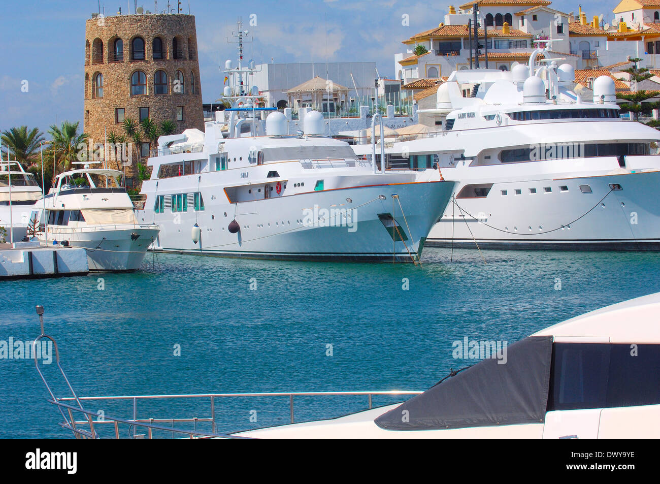 Yacht harbour Puerto Banus, Marbella Stock Photo - Alamy