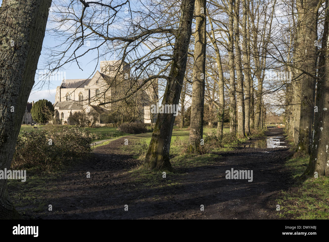Almshouse medieval building hi-res stock photography and images - Alamy