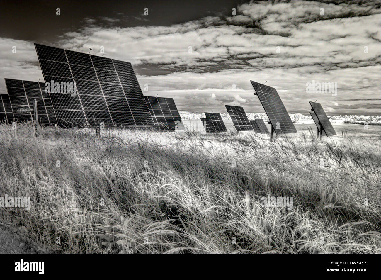 Solar tracker hi-res stock photography and images - Alamy