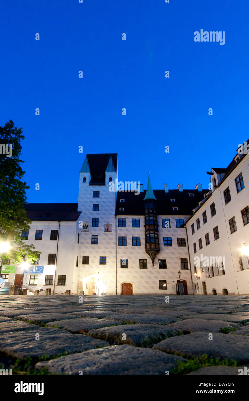 Germany, Bavaria, Munich, Halter Hof 2 Courtyard, Tower Stock Photo - Alamy
