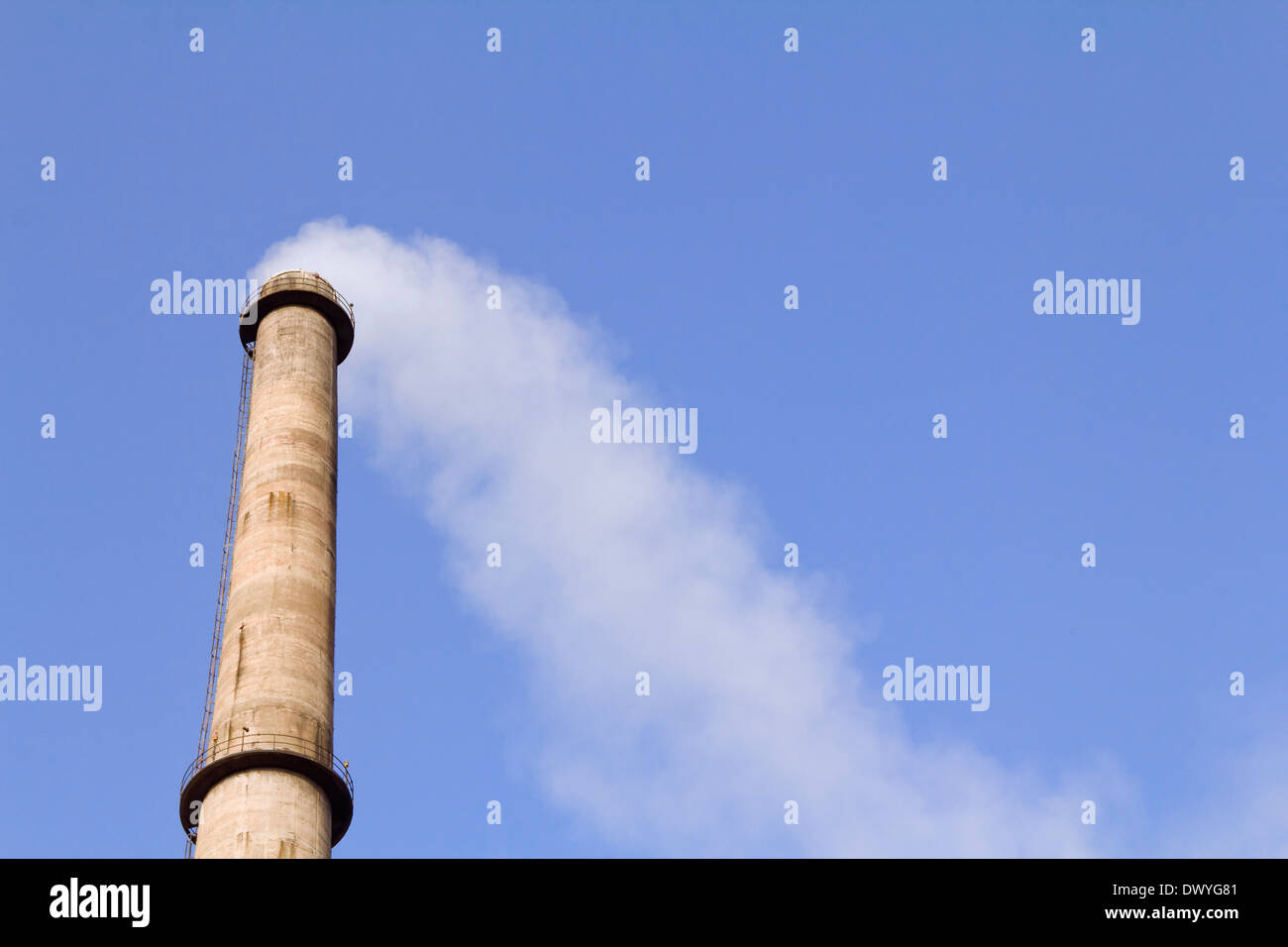 Indian polluting power plant factory Stock Photo - Alamy