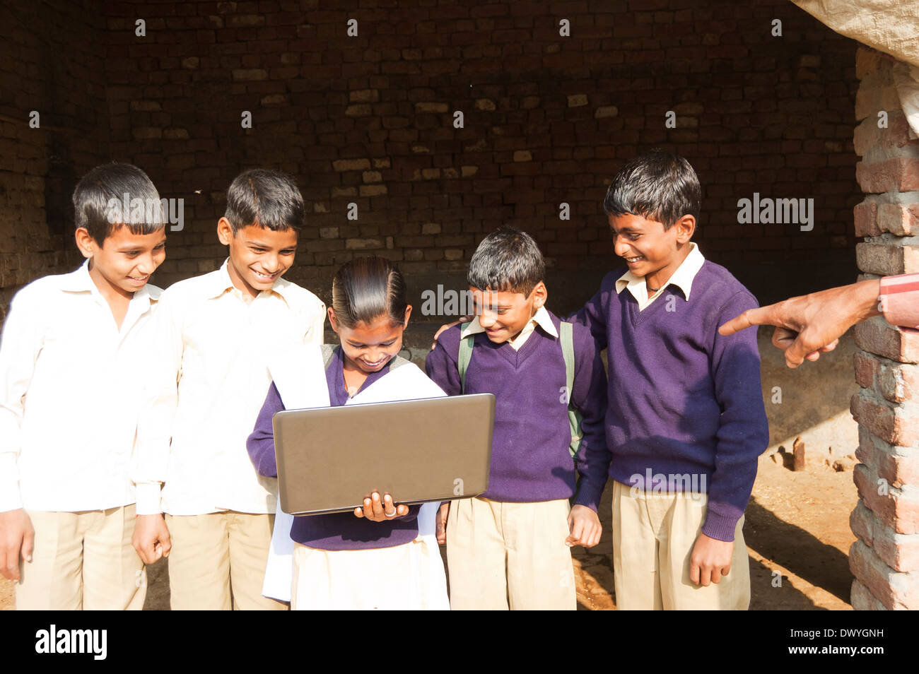Kids and laptops hi-res stock photography and images - Alamy