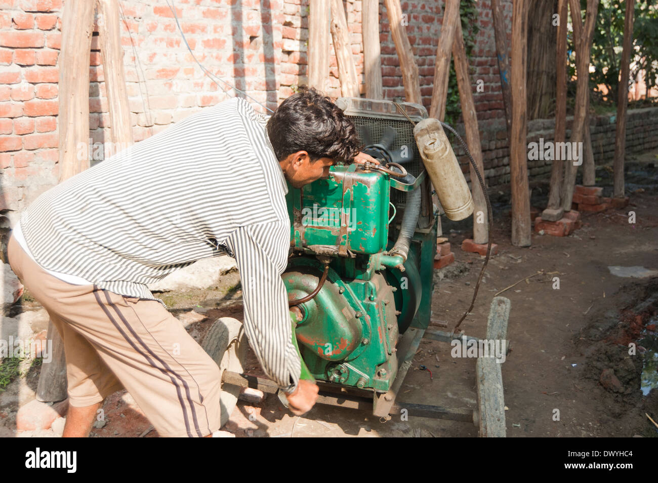 1 Indian Labour Working Stock Photo - Alamy