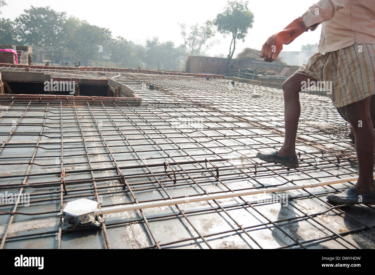 Mason labour working construction site hi-res stock photography and ...