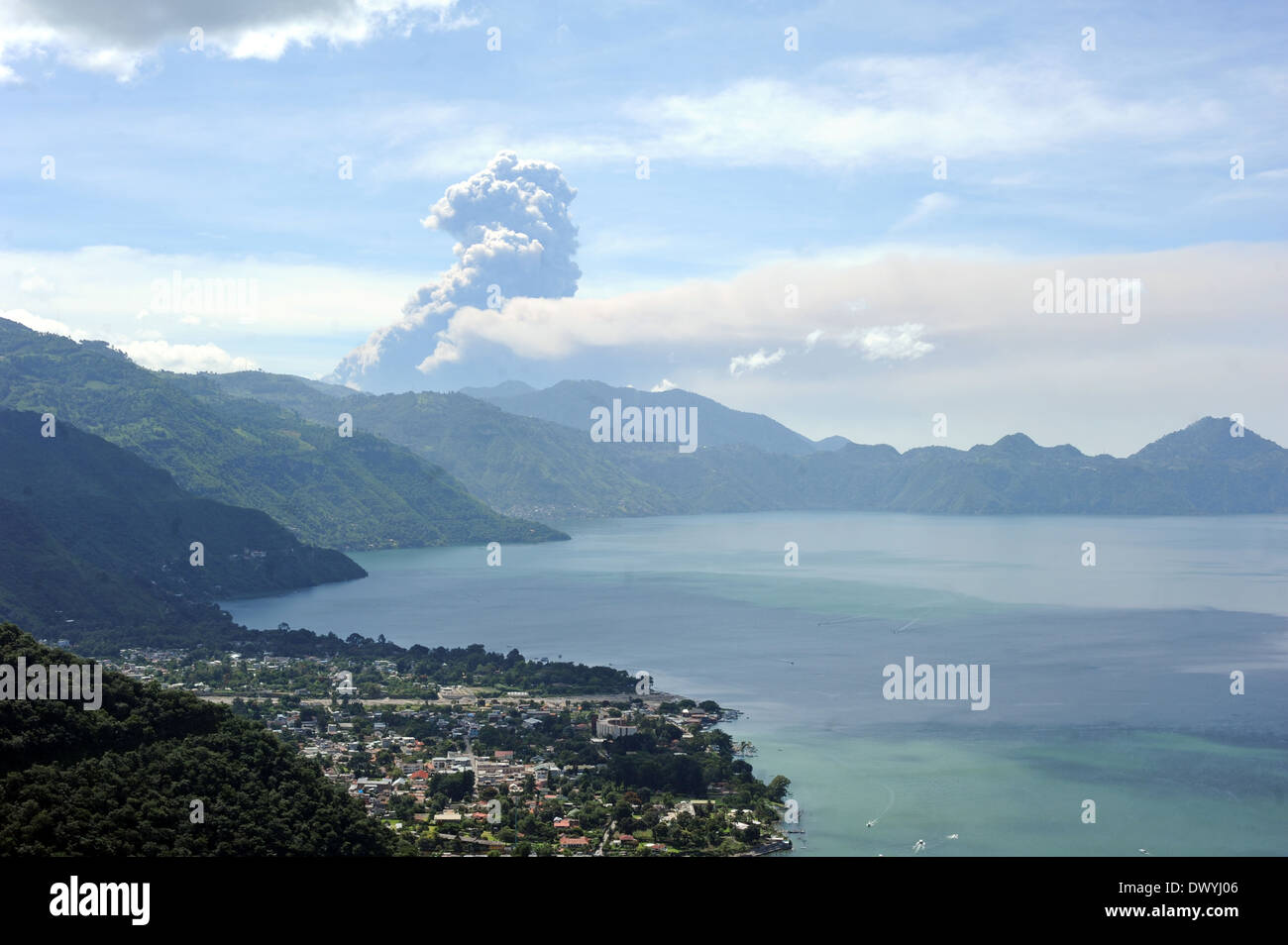Volcan eruption guatemala hi-res stock photography and images - Alamy
