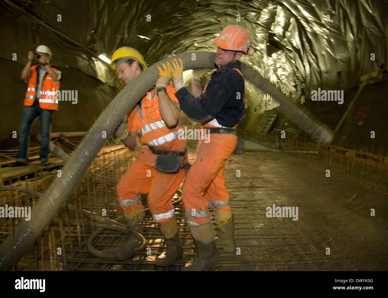 Subway construction site Stock Photo - Alamy