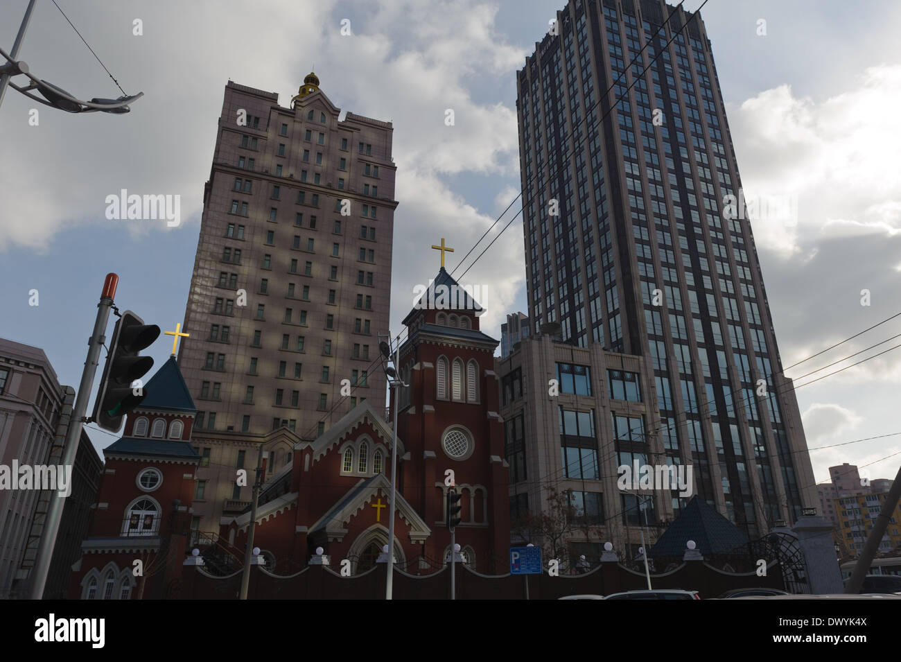 Modern anglican church buildings hi-res stock photography and images ...