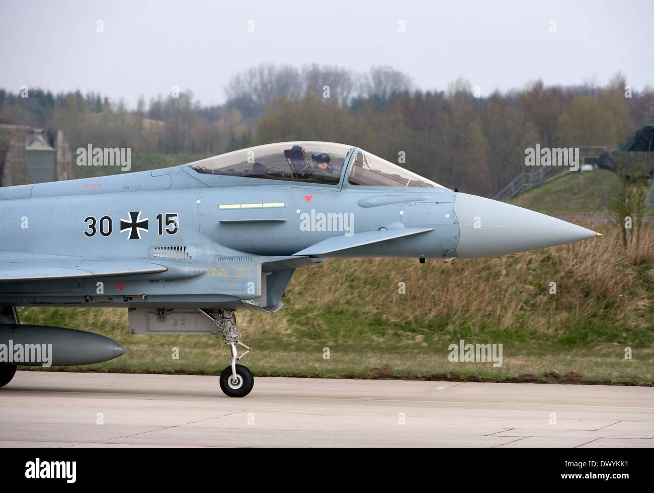 Militaerflugzeug hi-res stock photography and images - Alamy