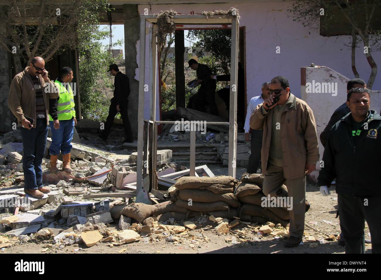 Egypt checkpoint security hi-res stock photography and images - Alamy