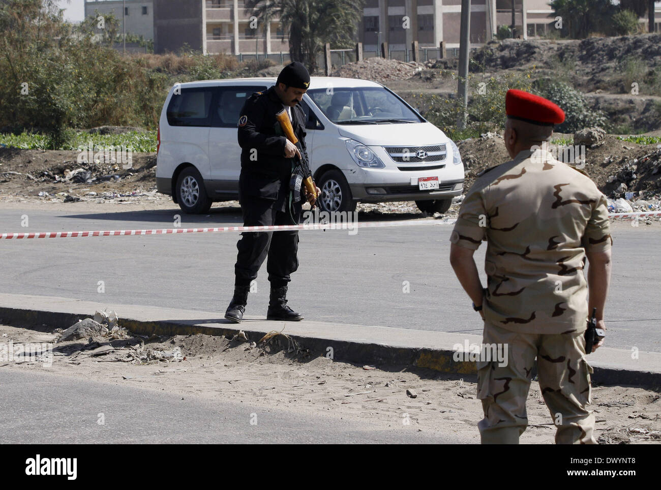 Egypt checkpoint security hi-res stock photography and images - Alamy