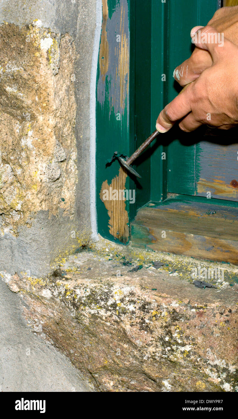 Window scraper diy hi-res stock photography and images - Alamy