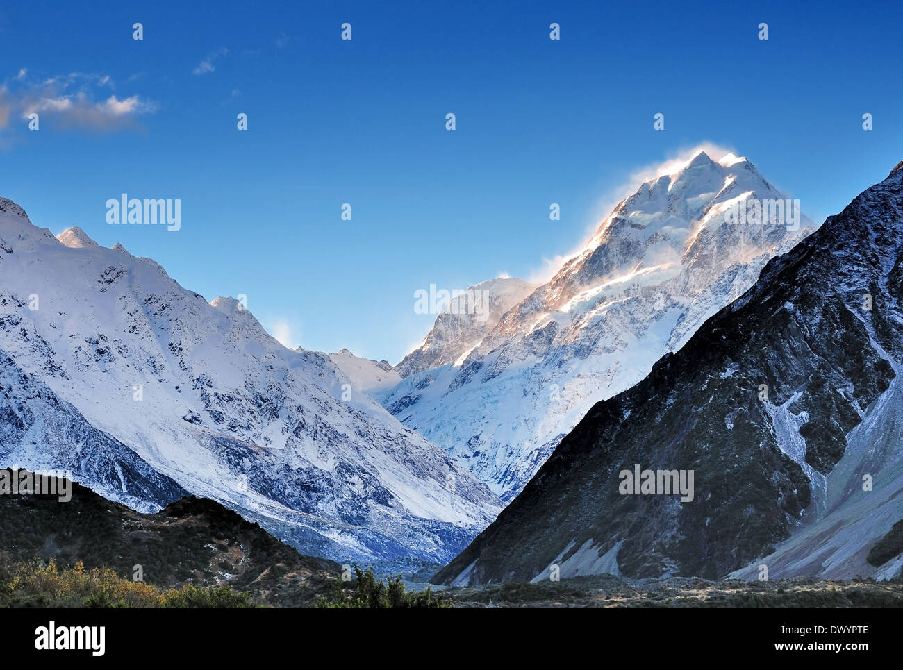 Mt cook new zealand hi-res stock photography and images - Alamy