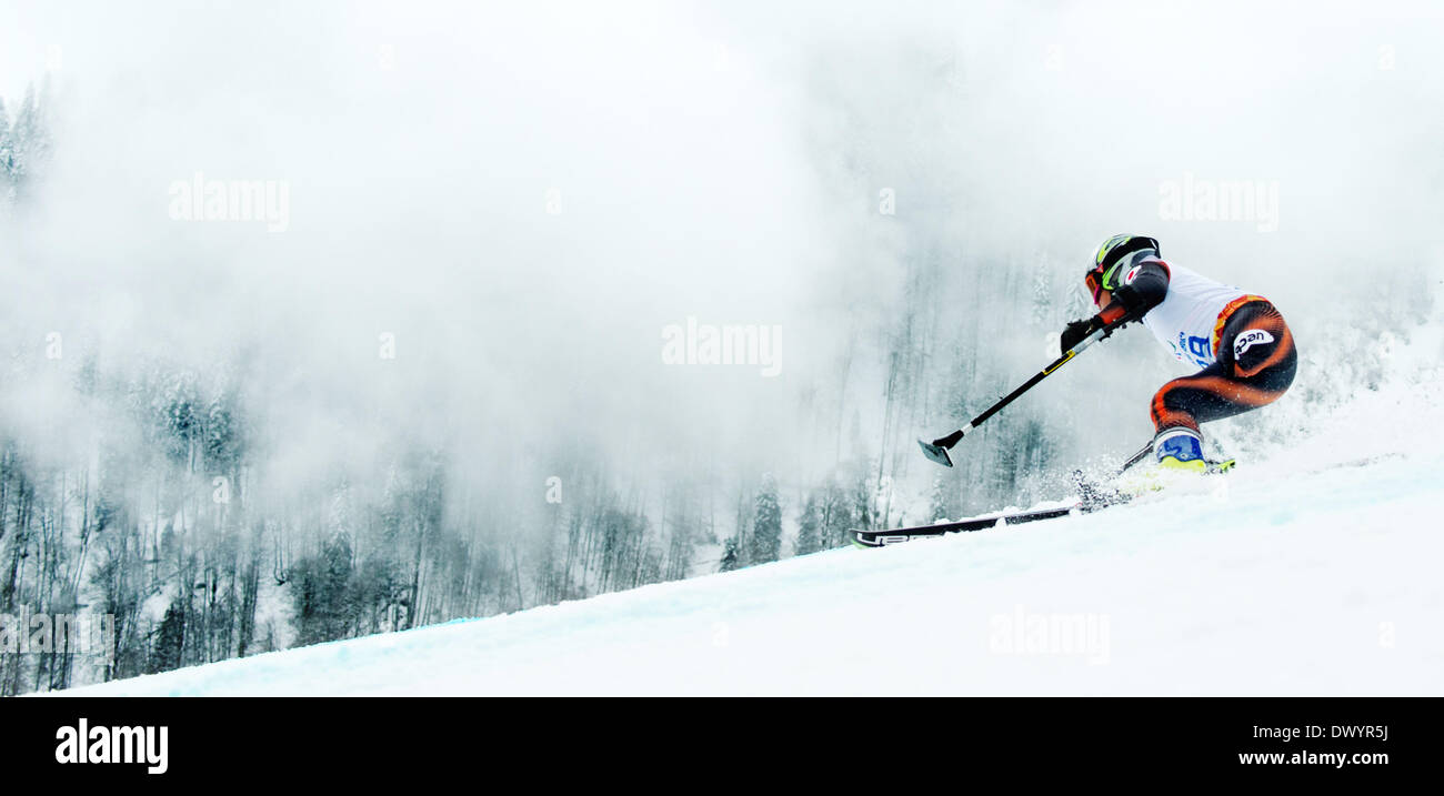 Hiraku Misawa of Japan in action during the Men's Giant Slalom ...