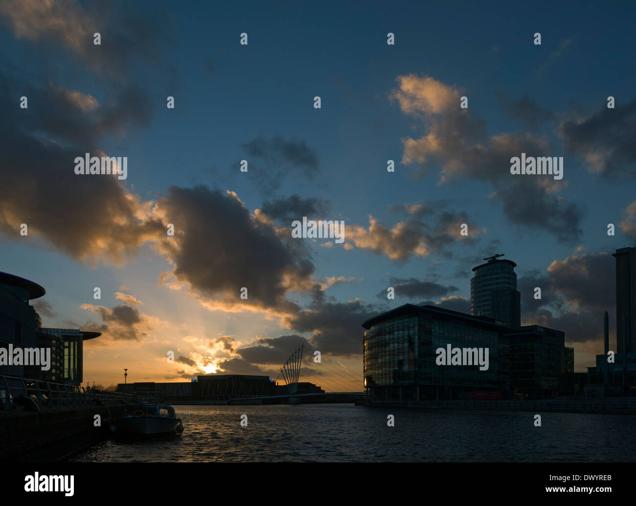 Sunset salford quays hi-res stock photography and images - Alamy
