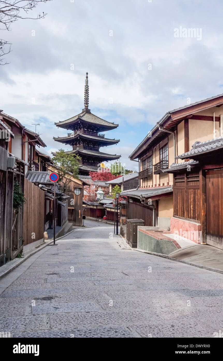 Kyoto streets hi-res stock photography and images - Alamy