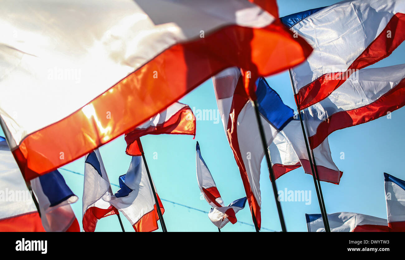 Simferopol, Crimea, Ukraine. 15th Mar, 2014. Crimean flags wave at ...