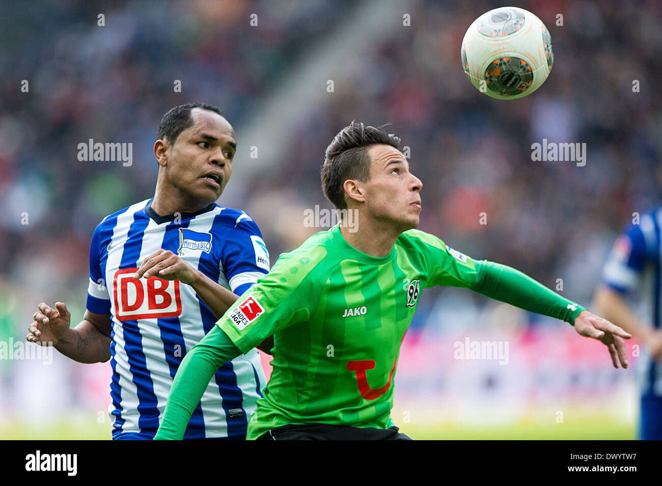 Berlin, Germany. 15th Mar, 2014. Hertha's Ronny (L) in action against ...