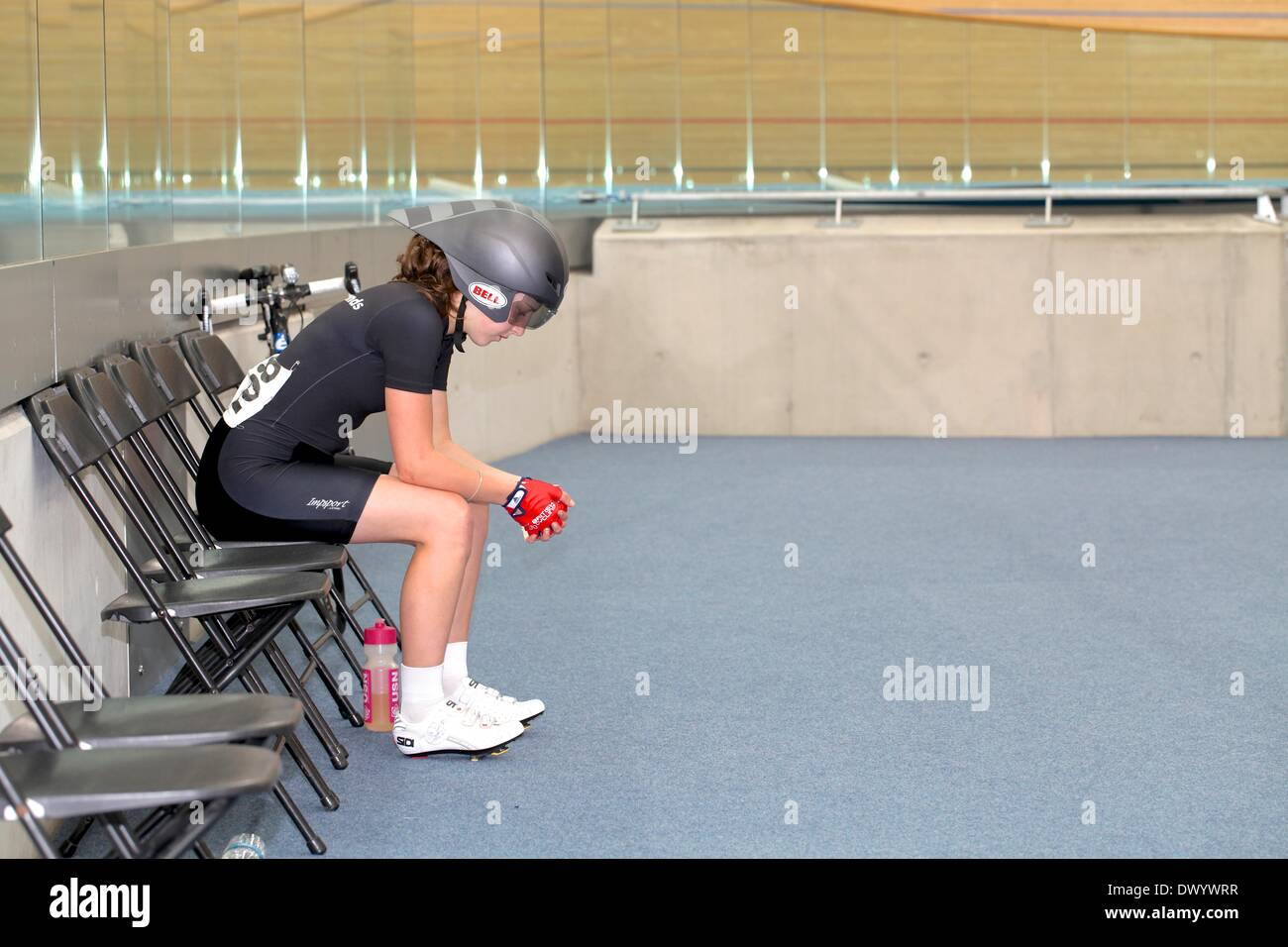Manon lloyd cyclist hi-res stock photography and images - Alamy