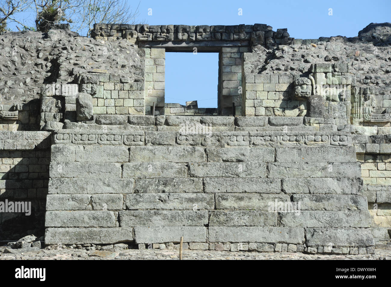 Honduras copan statue hi-res stock photography and images - Alamy