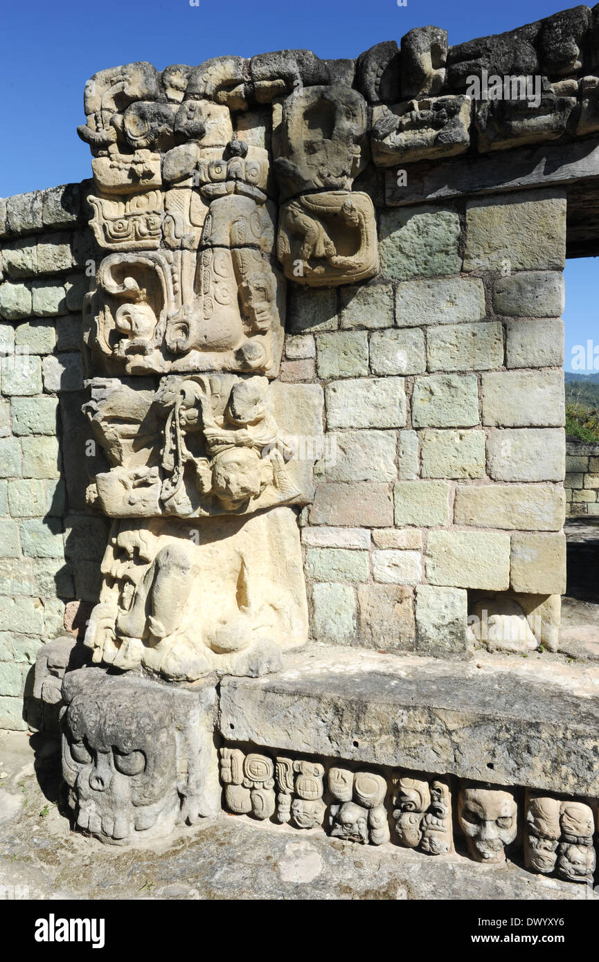Honduras copan statue hi-res stock photography and images - Alamy