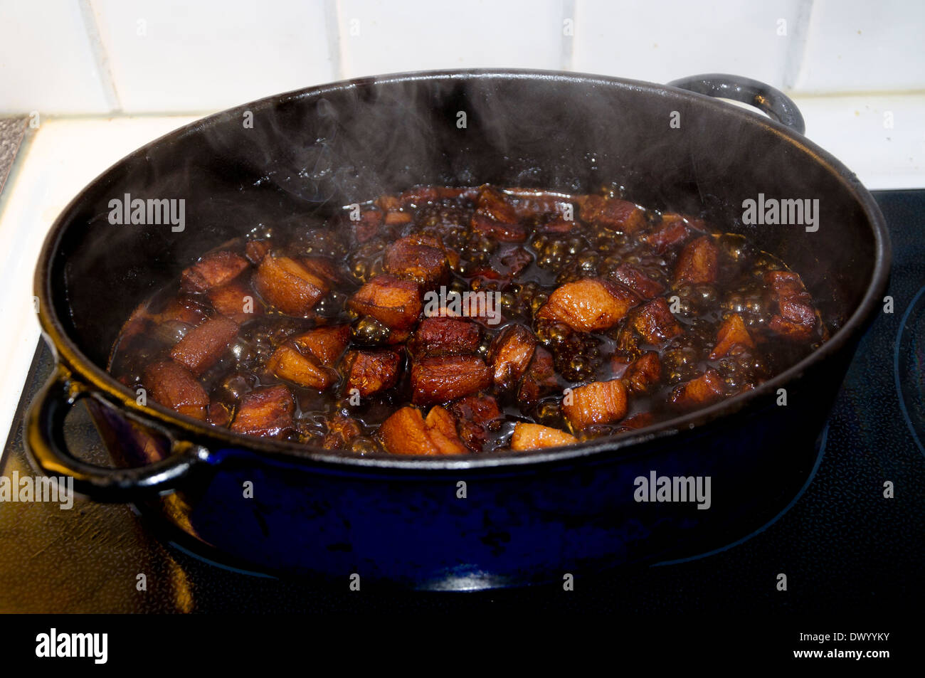 Boiling pork hi-res stock photography and images - Alamy