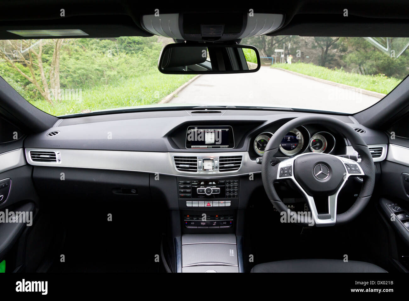 Mercedes benz e class 250 sedan lite hi-res stock photography and ...