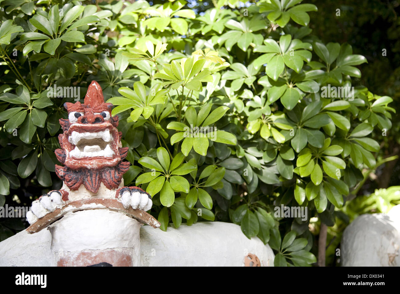 Okinawa statue hi-res stock photography and images - Alamy