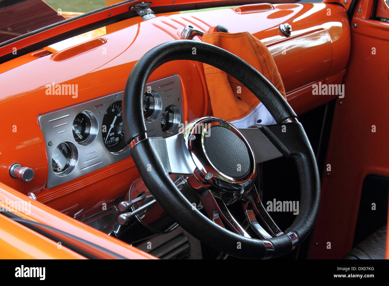 Classic car dash board hi-res stock photography and images - Alamy
