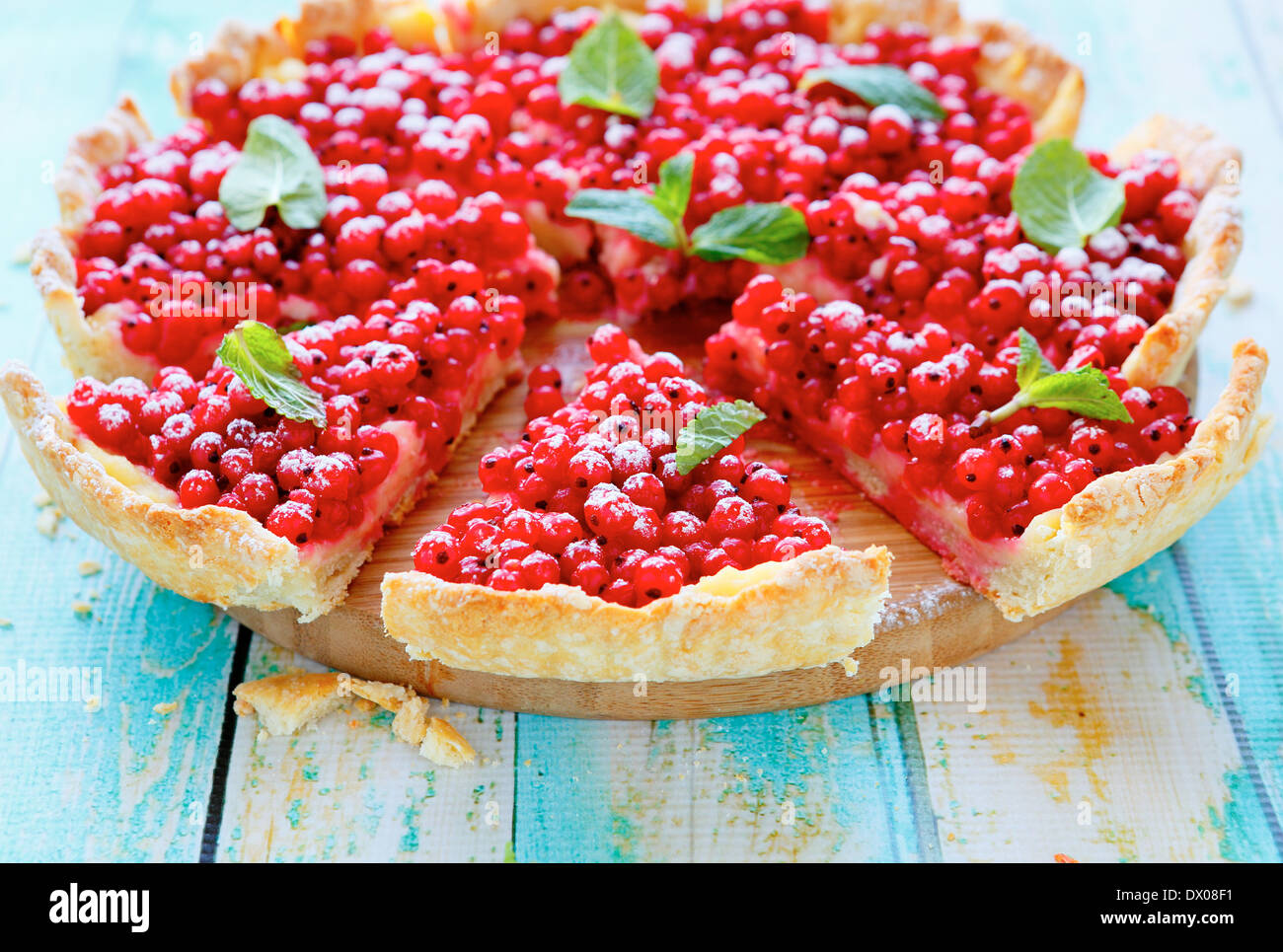 Round tart hi-res stock photography and images - Alamy