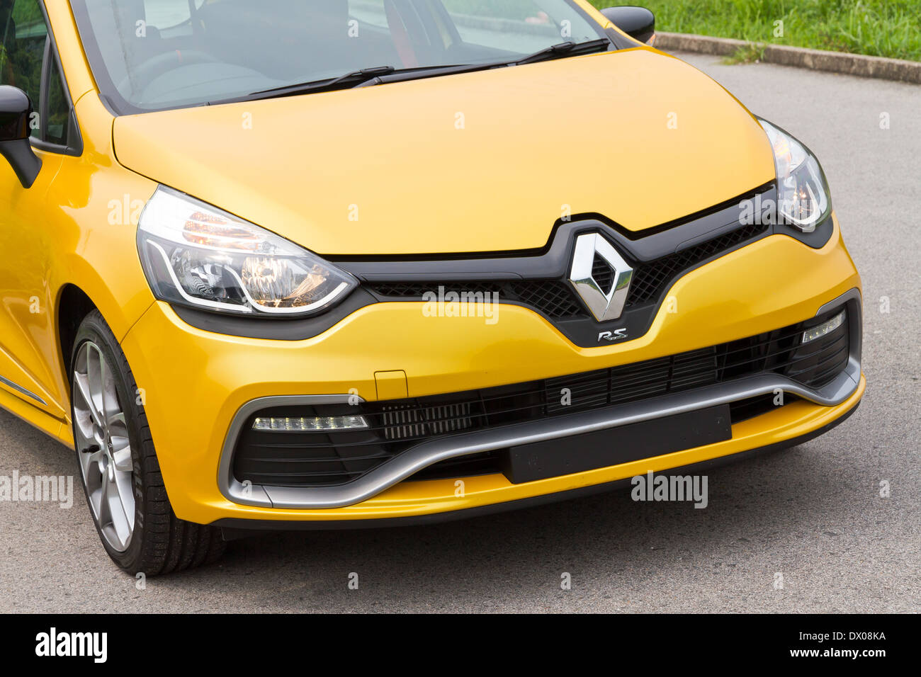 Renault race car hi-res stock photography and images - Alamy