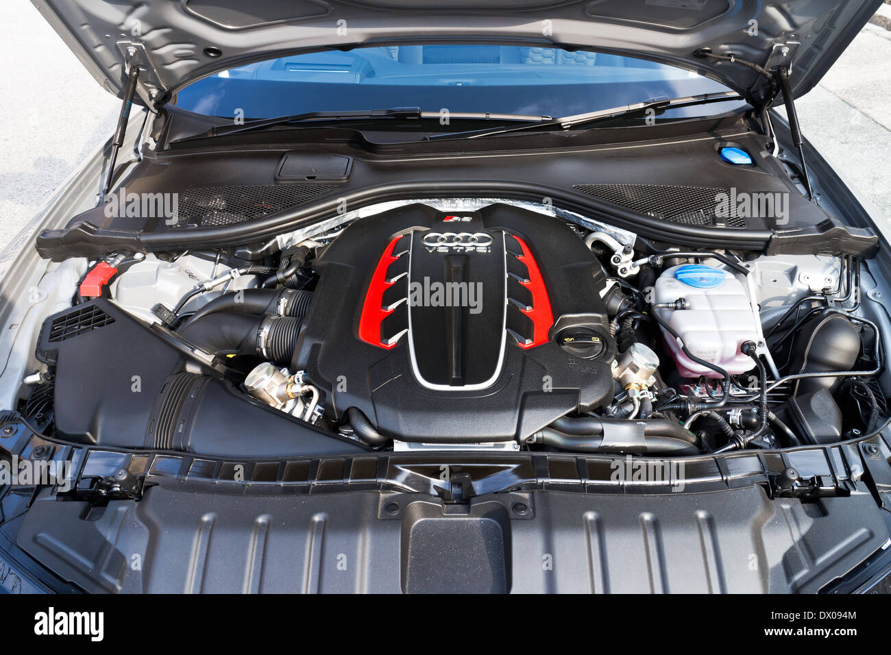 2022 Audi Rs6 Engine