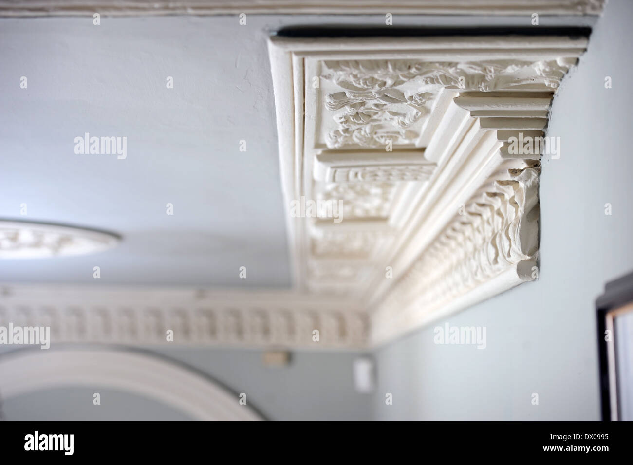 Better Ceiling Decoration With Molding Georgian
