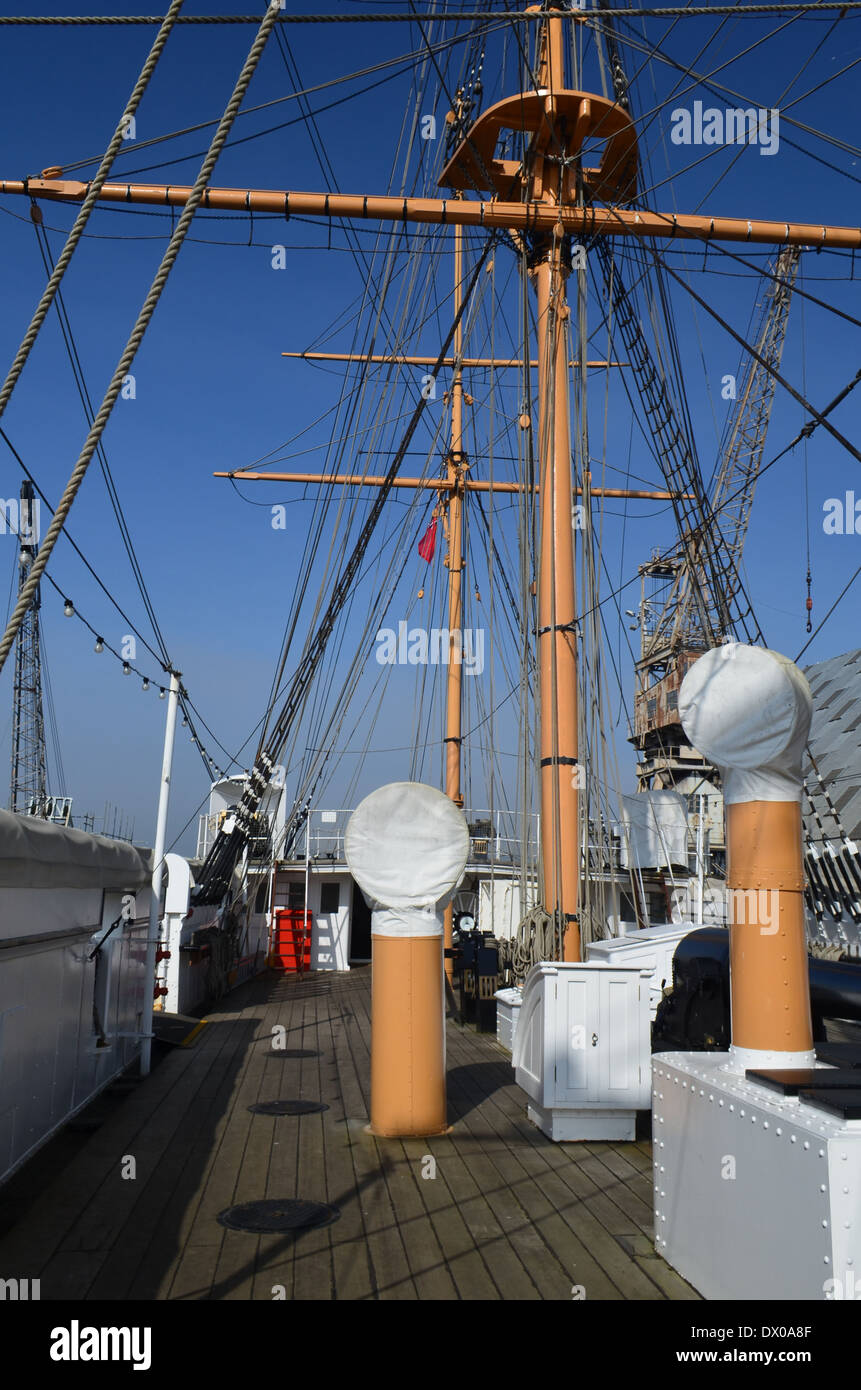 Sloop ship hi-res stock photography and images - Alamy