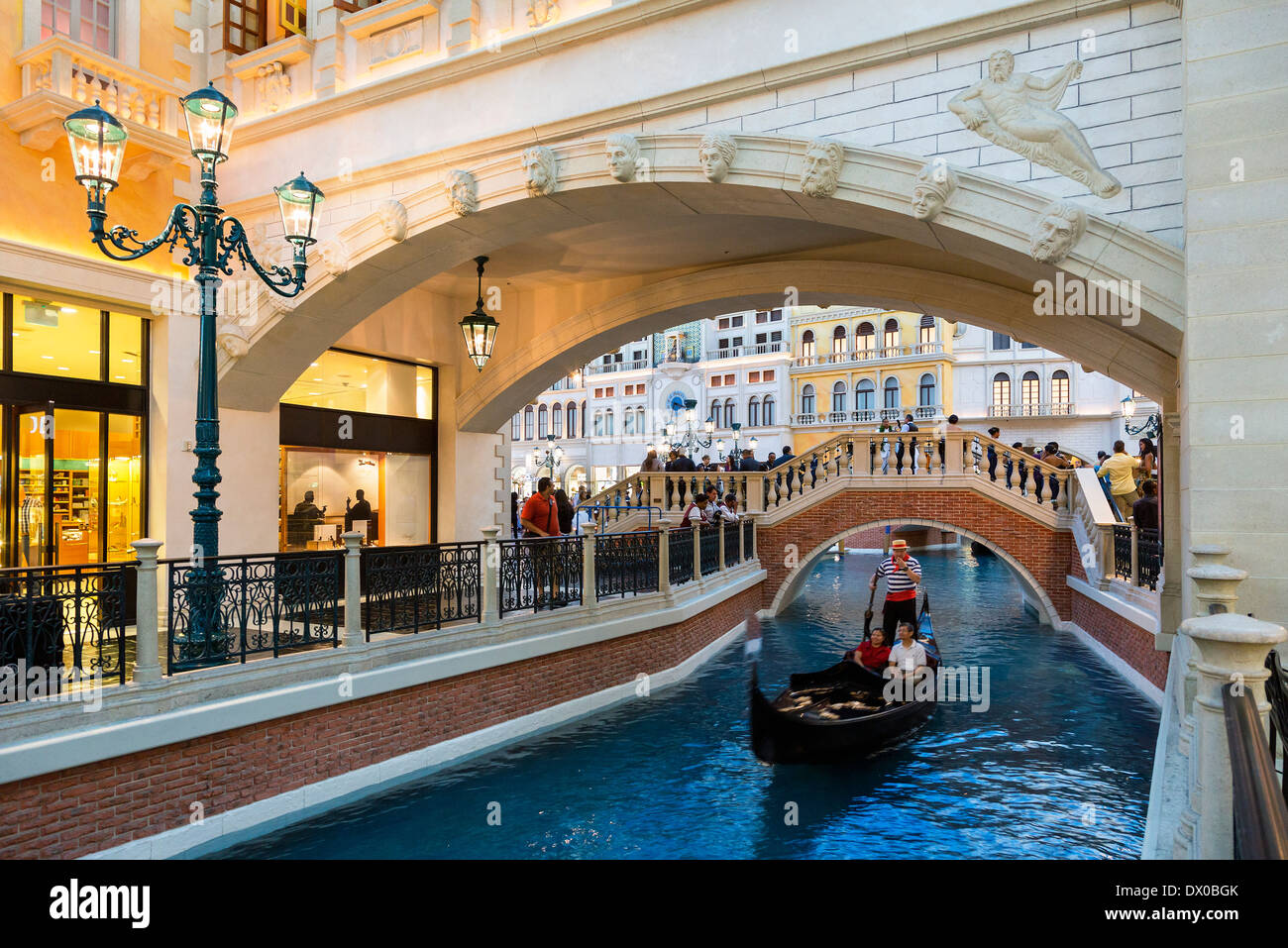 Venetian shopping mall las vegas hi-res stock photography and images ...
