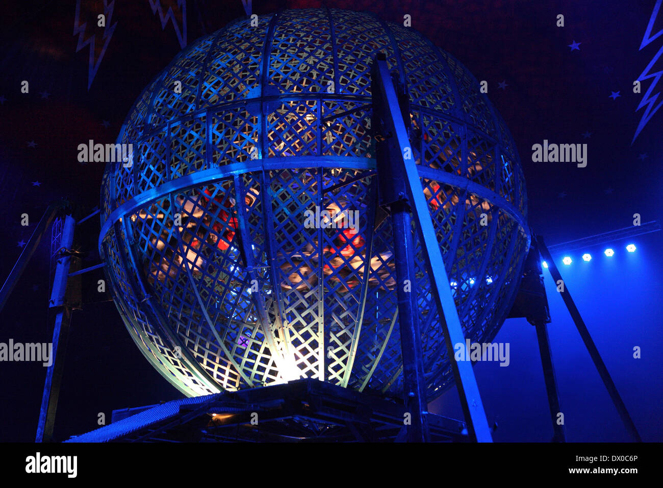 Globe of death Stock Photo - Alamy