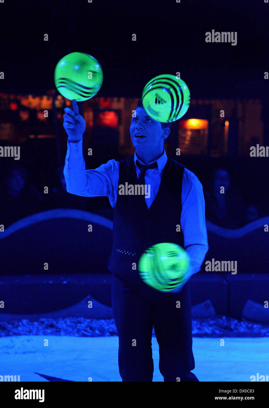 Inside a circus tent hi-res stock photography and images - Alamy