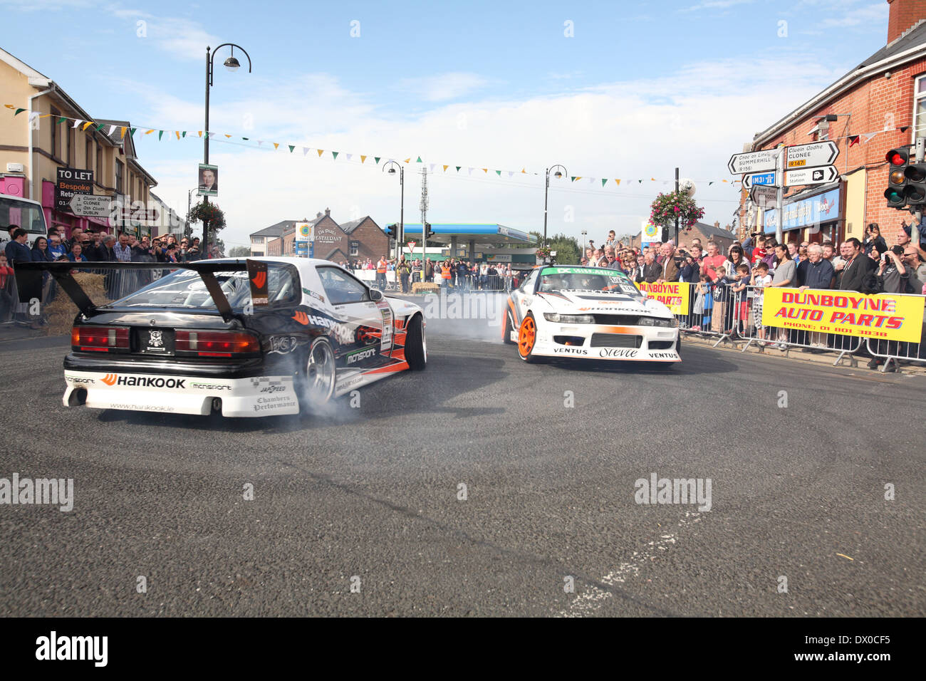 Racing cars nissan skyline hi-res stock photography and images - Alamy