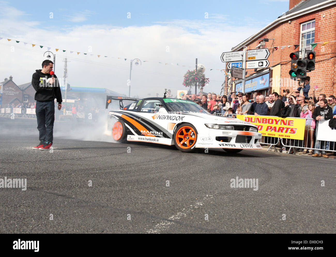 Car stunt track hi-res stock photography and images - Alamy