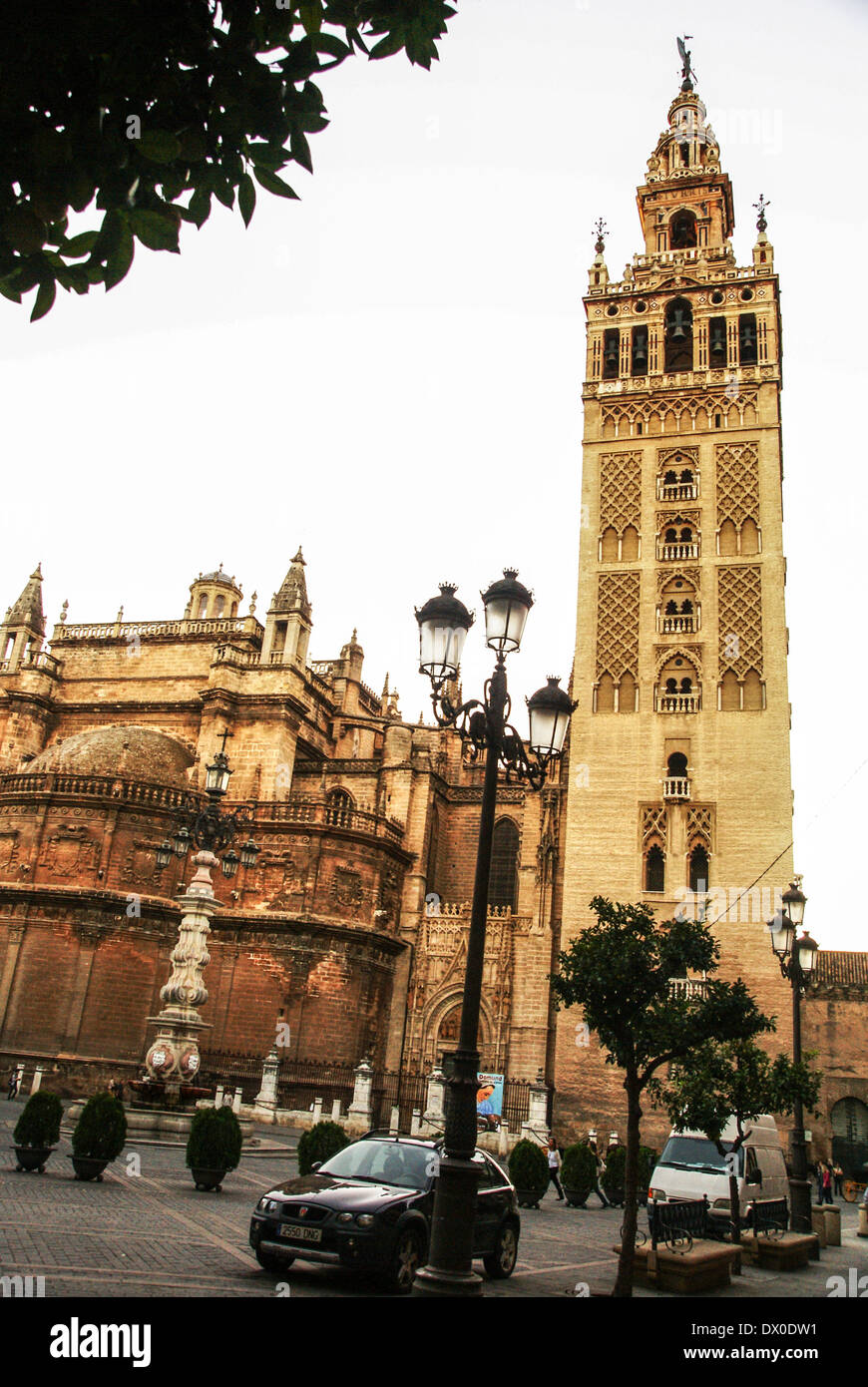 Seville cathedral belfry hi-res stock photography and images - Alamy