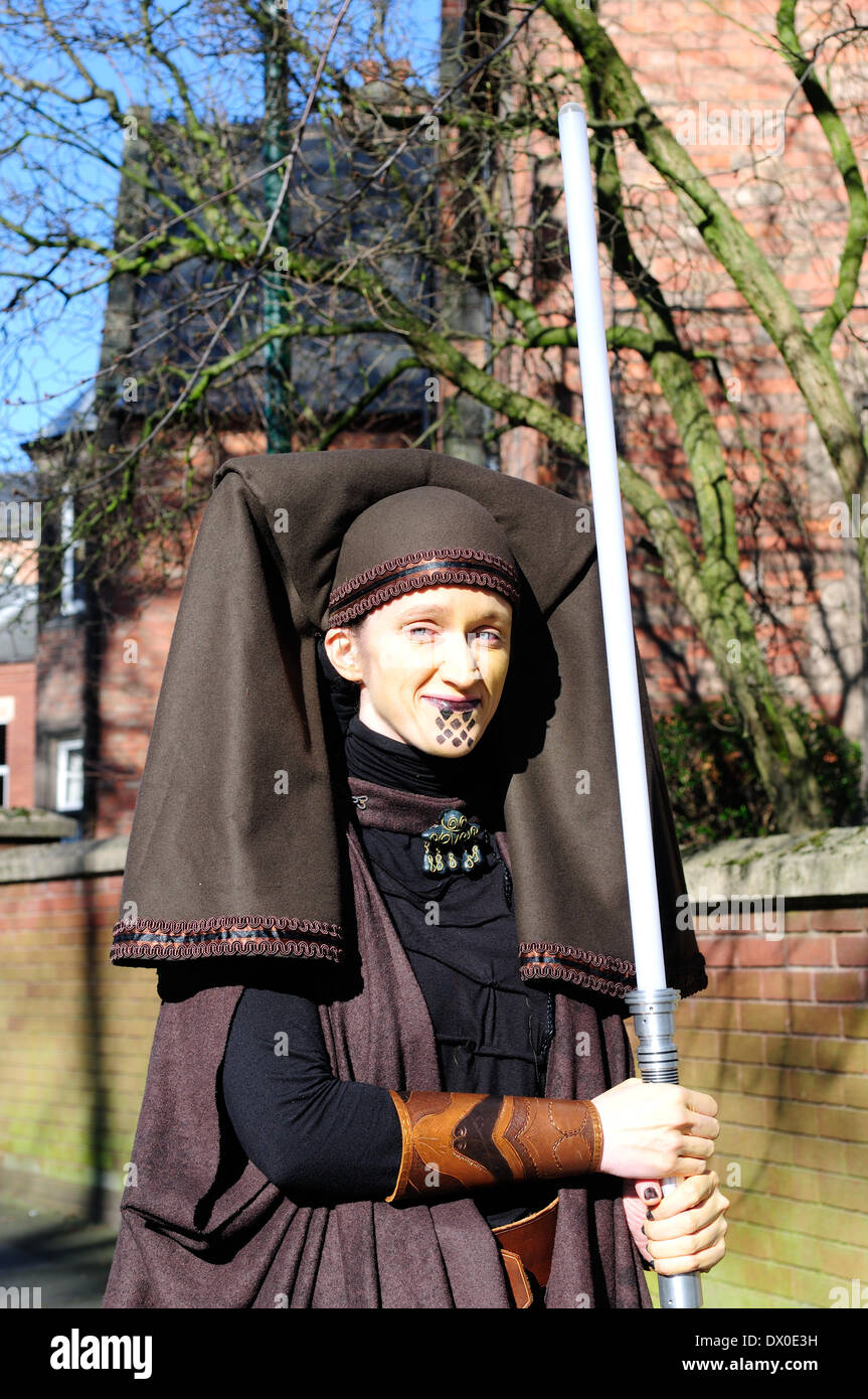 Dwarf actors hi-res stock photography and images - Alamy