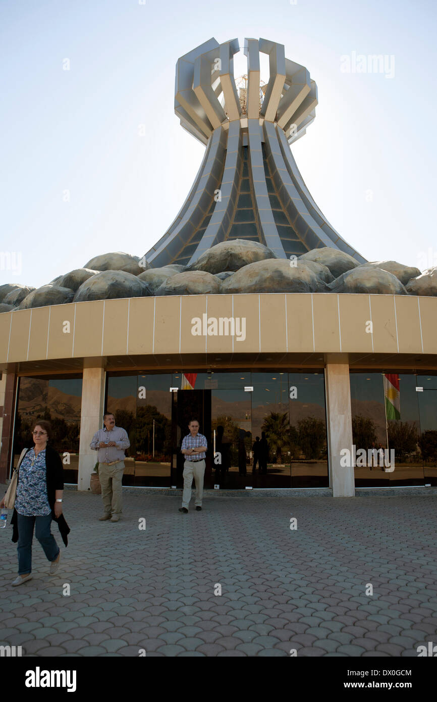 Halabja, Suleimania, IRAQ -- The symbolic cemetery erected for the ...