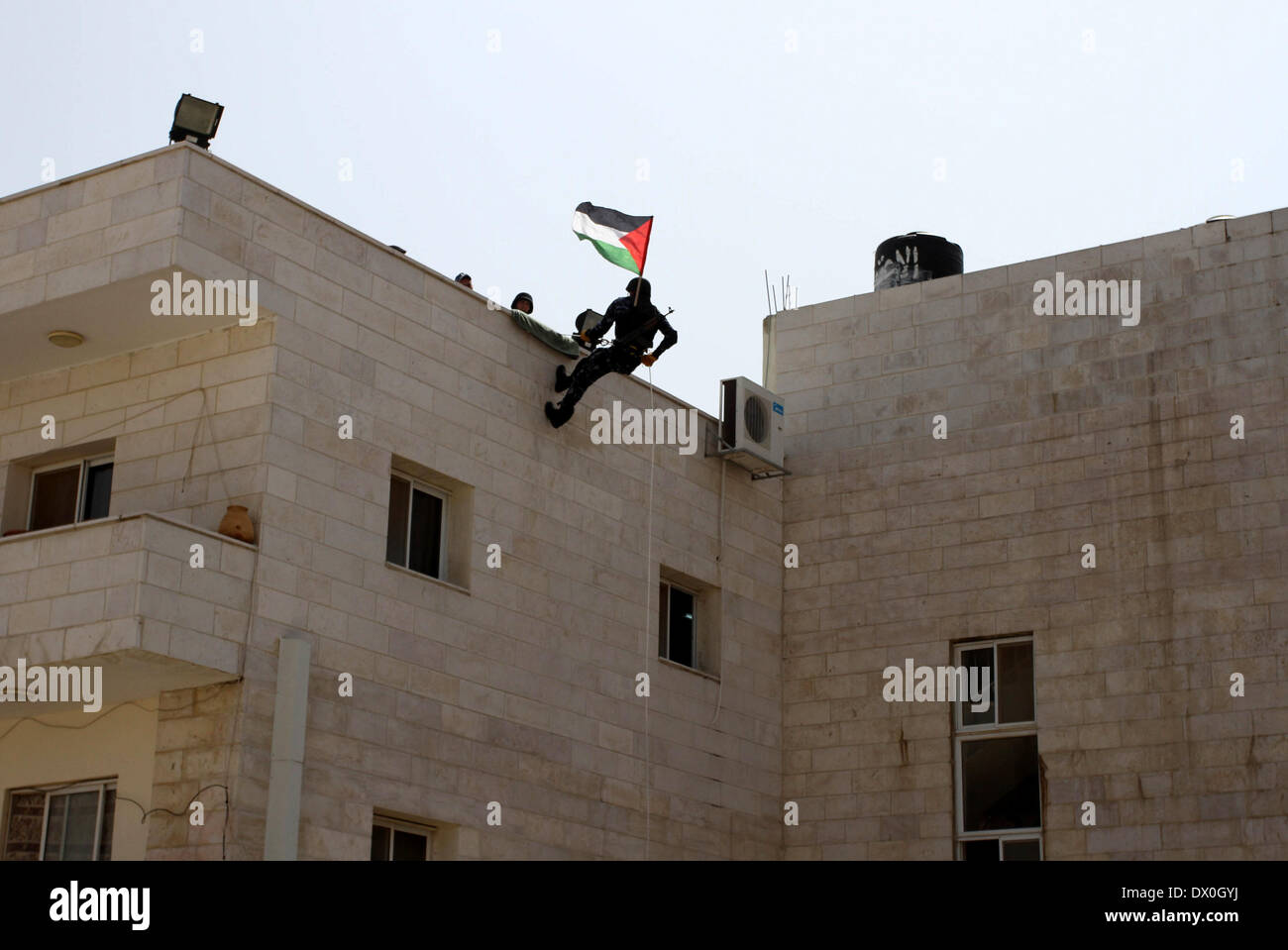 Ramallah, West Bank, Palestinian Territory. 16th Mar, 2014. Palestinian ...