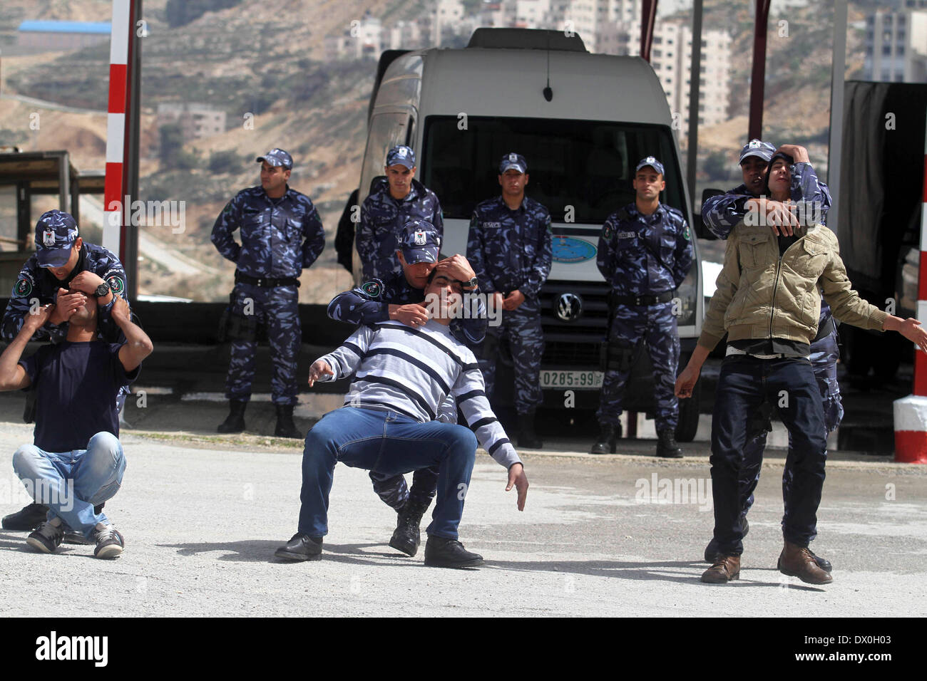Ramallah, West Bank, Palestinian Territory. 16th Mar, 2014. Palestinian ...