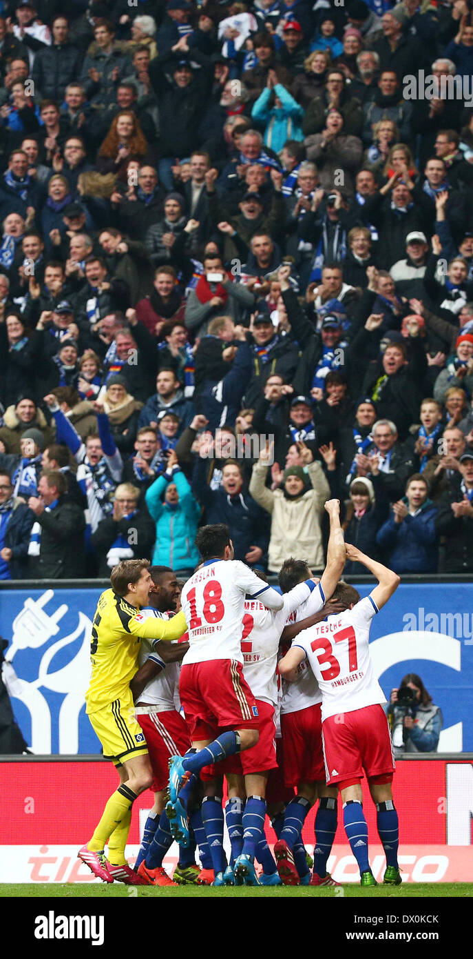 Hamburg, Germany. 16th Mar, 2014. Hamburg's goalkeeper Rene Adler (L ...