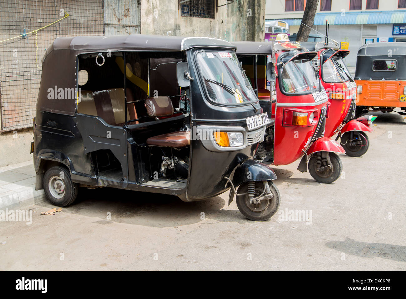 Rickshaws sri lanka hi-res stock photography and images - Alamy