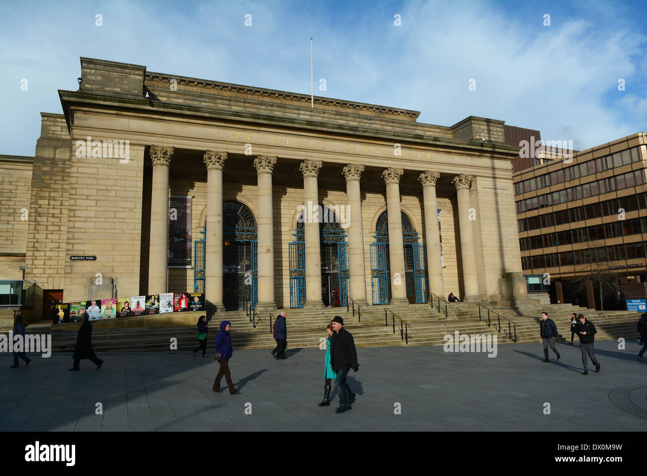 Sheffield city hall hi-res stock photography and images - Alamy