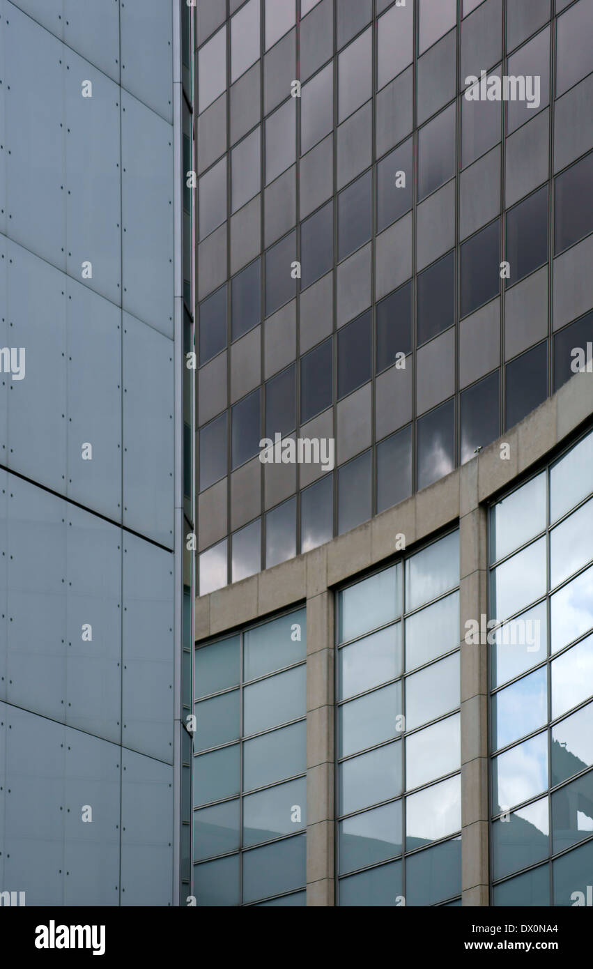 Edge geometric figures hi-res stock photography and images - Alamy